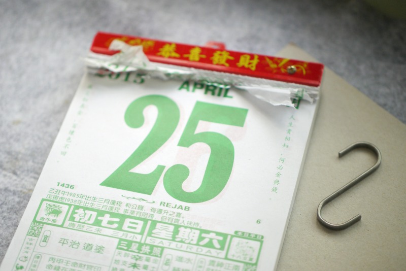 daily tear off calendar makeover – MONO and CO