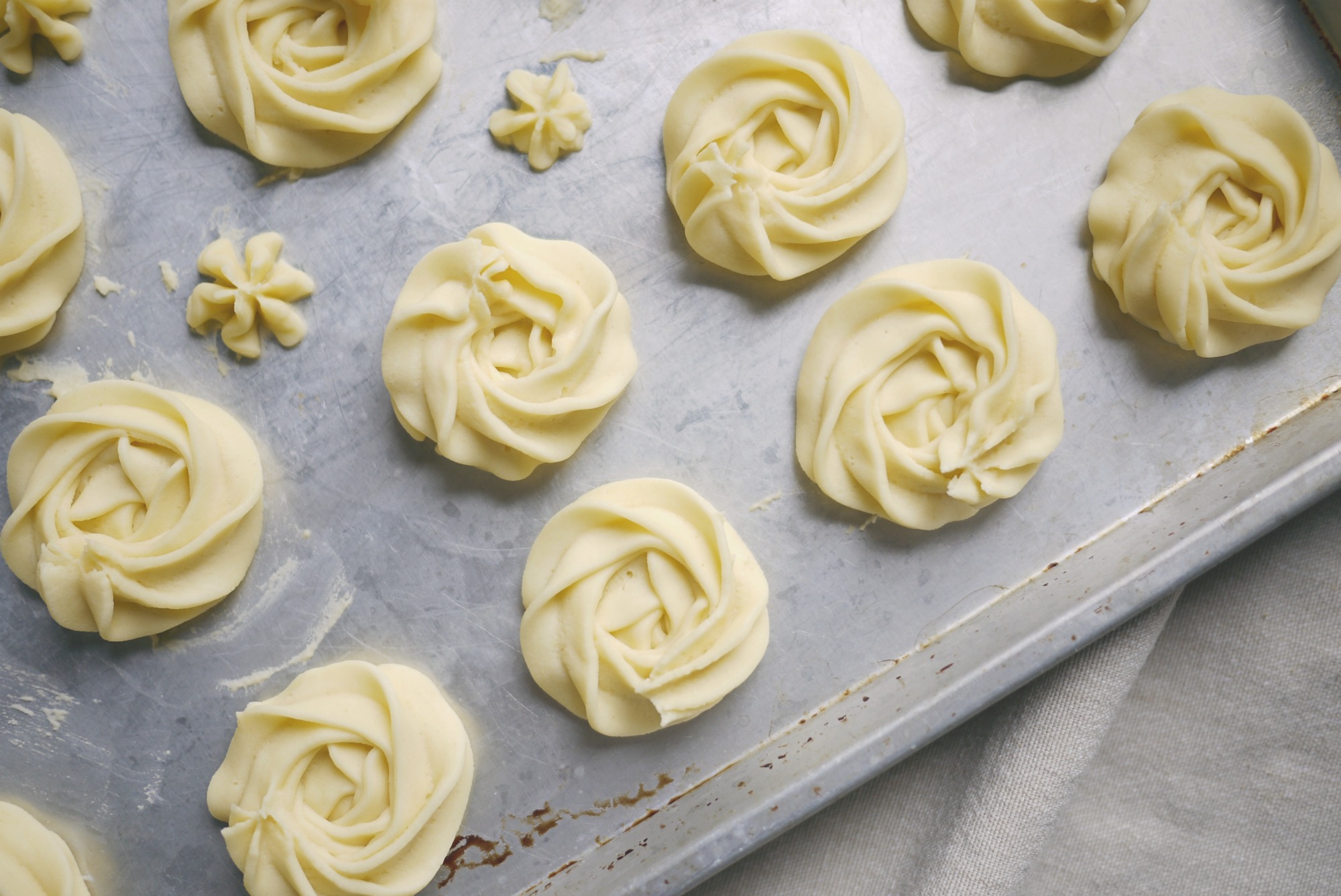 4 Ingredients Piped Butter Cookies Ver 2.0 – MONO and CO