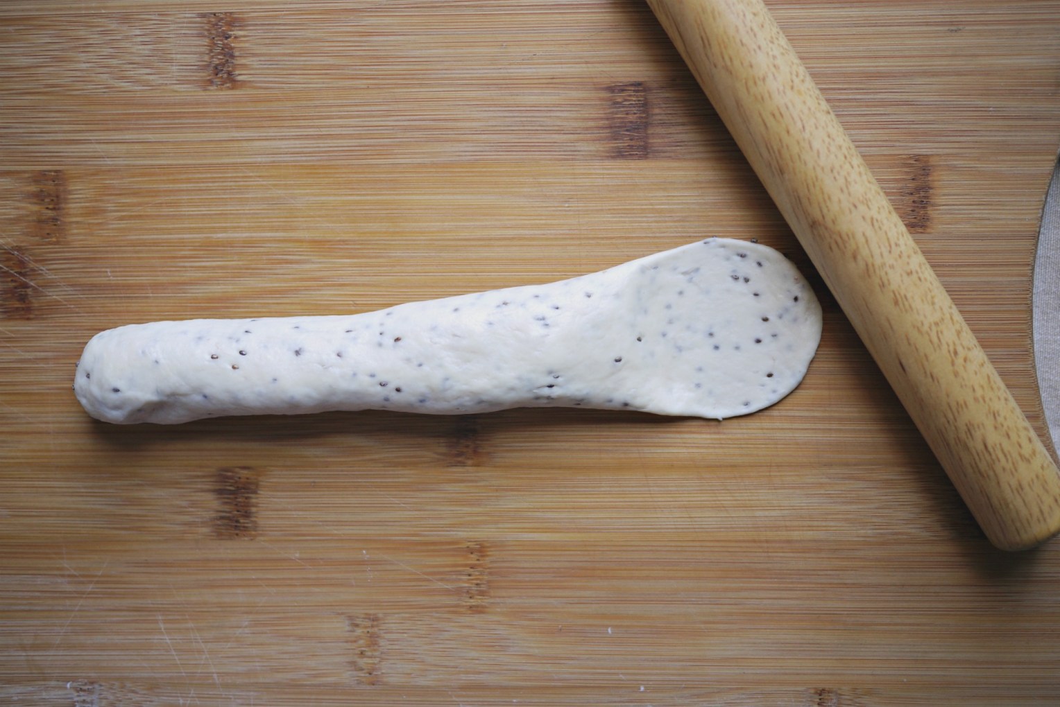 Natural Starter Taro Chia Seed Bagel – MONO and CO